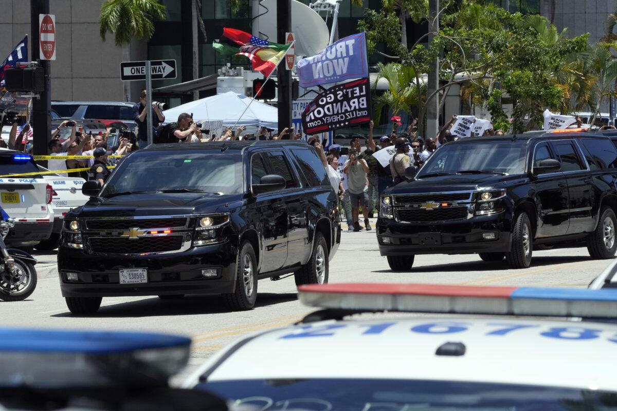 Trump arrives at Miami court for historic appearance over charges he ...